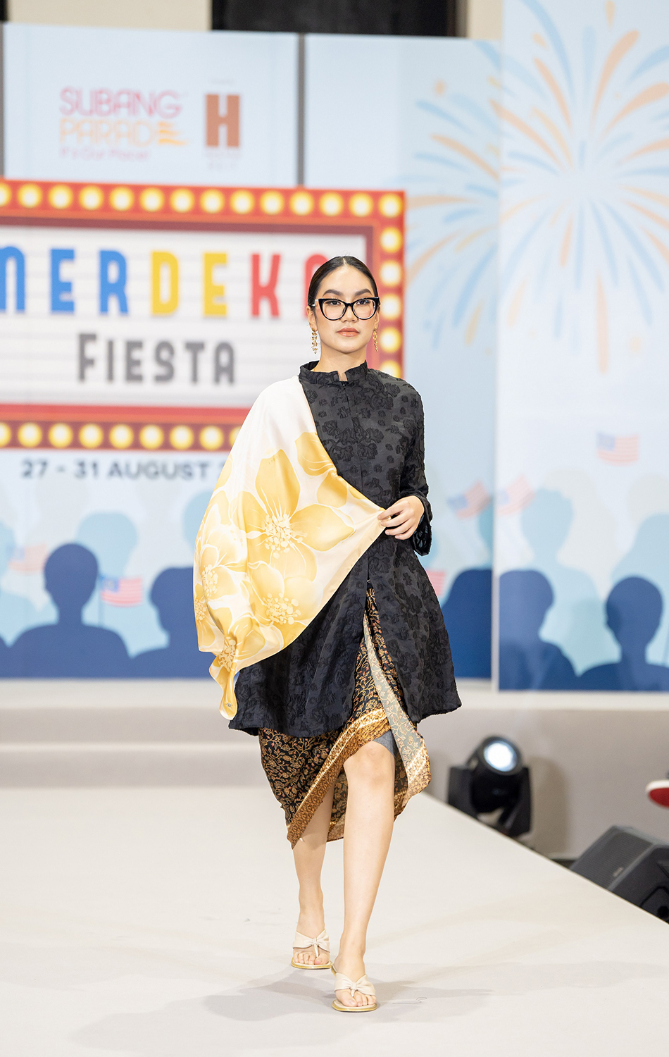 SUBANG PARADE HOSTS FASHION SHOW AT ITS MERDEKA FIESTA - explorerMotion