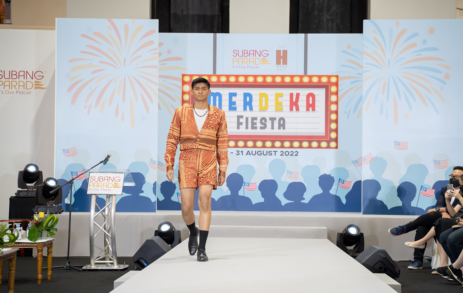SUBANG PARADE HOSTS FASHION SHOW AT ITS MERDEKA FIESTA - explorerMotion