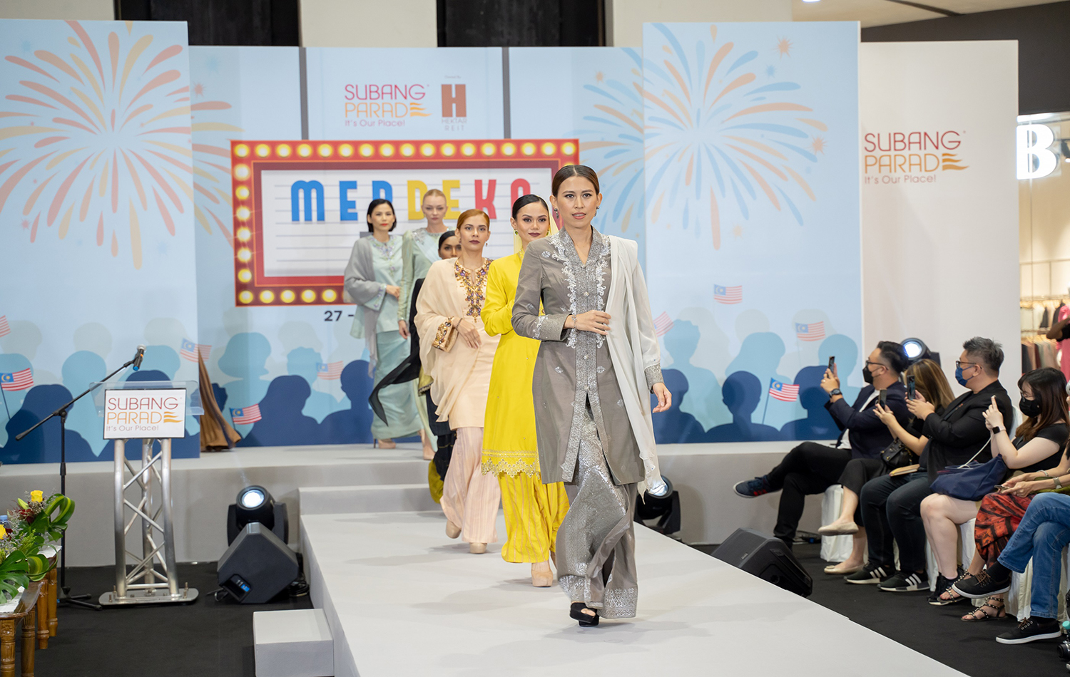 SUBANG PARADE HOSTS FASHION SHOW AT ITS MERDEKA FIESTA - explorerMotion